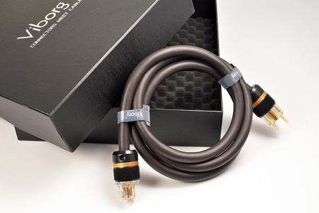 AVcorp Polsko audio/video showroom. Stereo, domácí kino, reproduktory ...